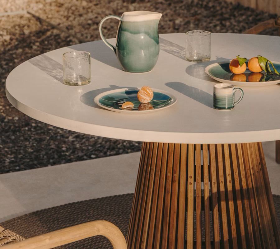Mesa terraza con pie central de pedestal en diametro de 90 y 120 cm