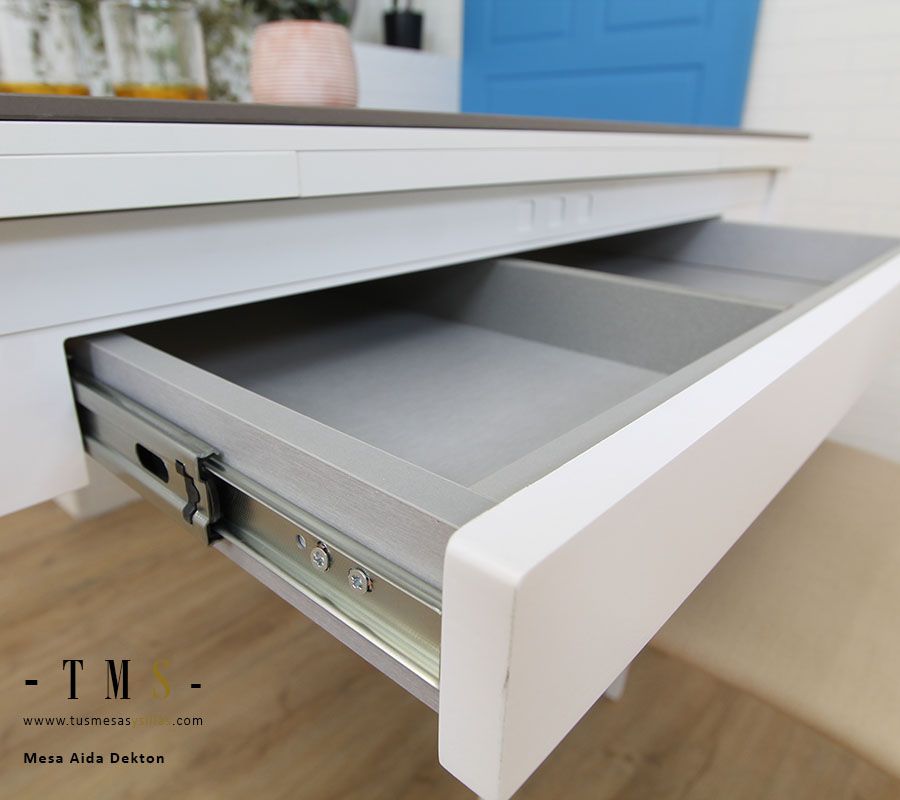 Mesa cocina extensible con cajon y encimera en Dekton Aida